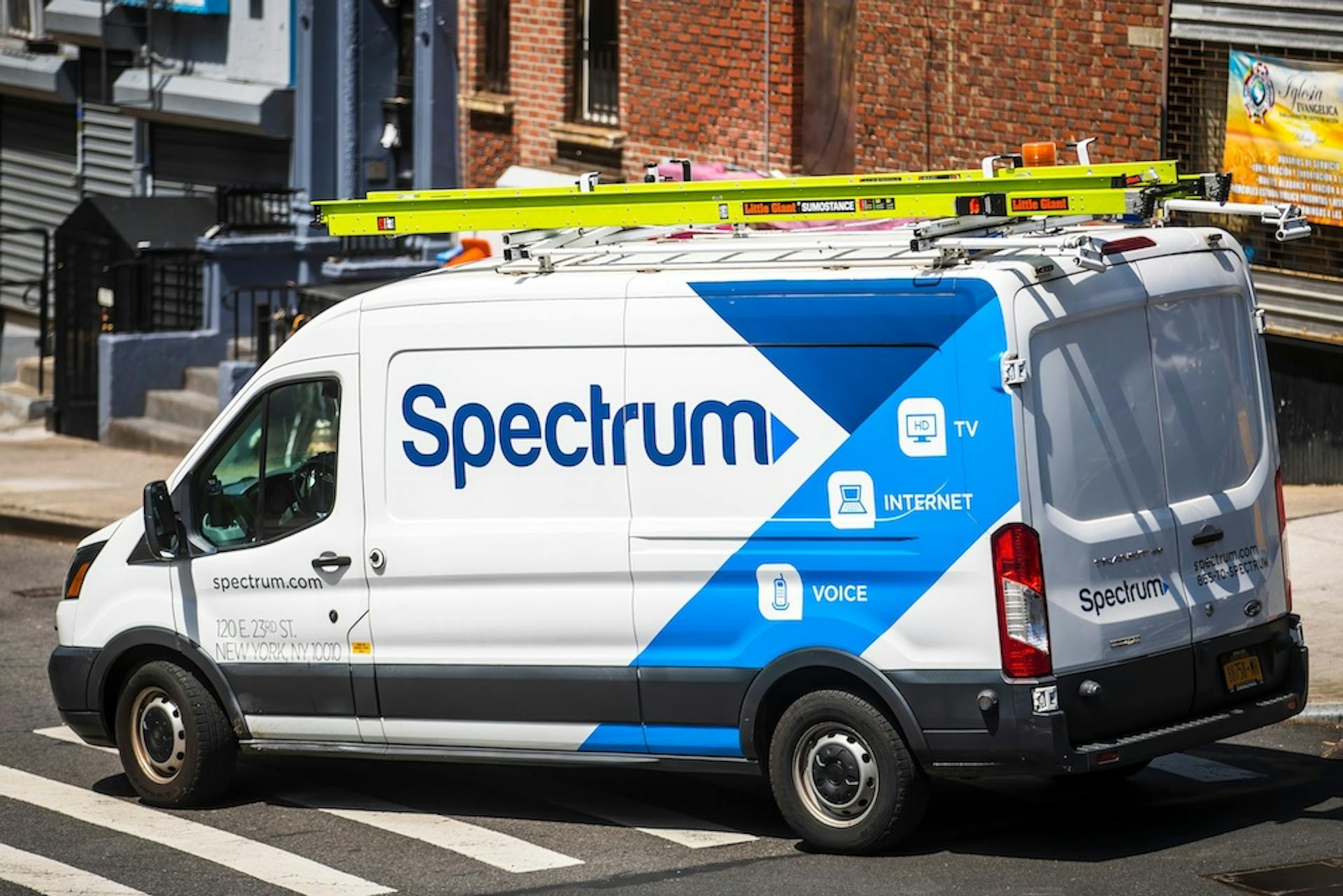 Charter rolls out a perk-filled Spectrum revamp to channel subscriber ...
