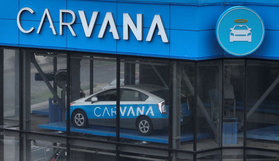 Carvana, still eyeing massive growth, climbs on earnings beat ...