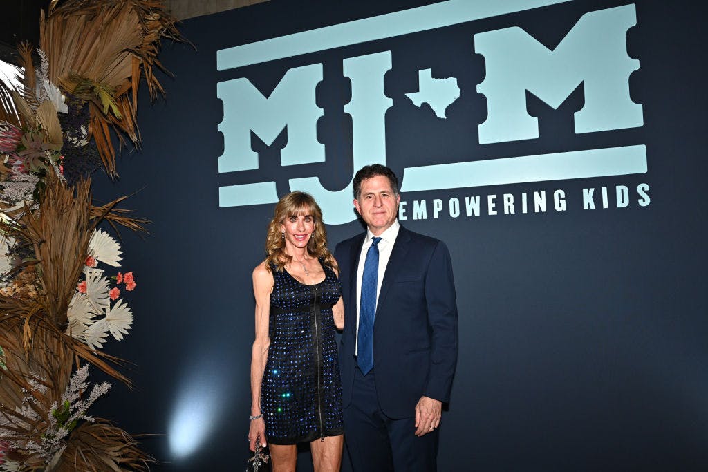 Dell rallies after President Trump praises $6.25 billion donation from ...