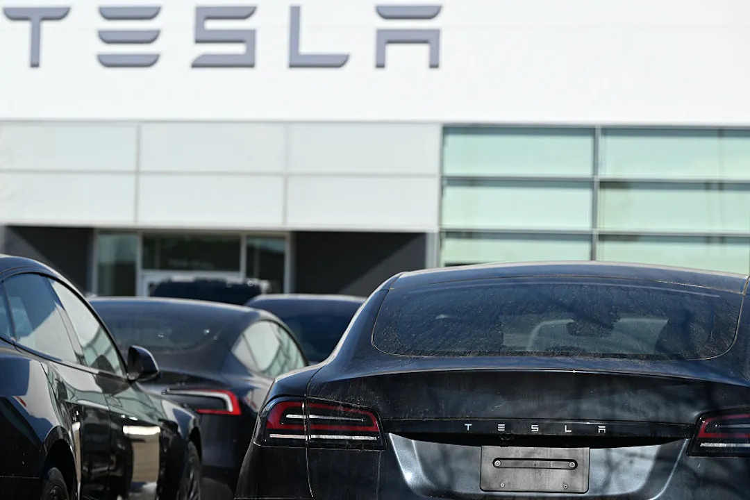 Consumers tried to unload a record number of Teslas in March - Sherwood ...
