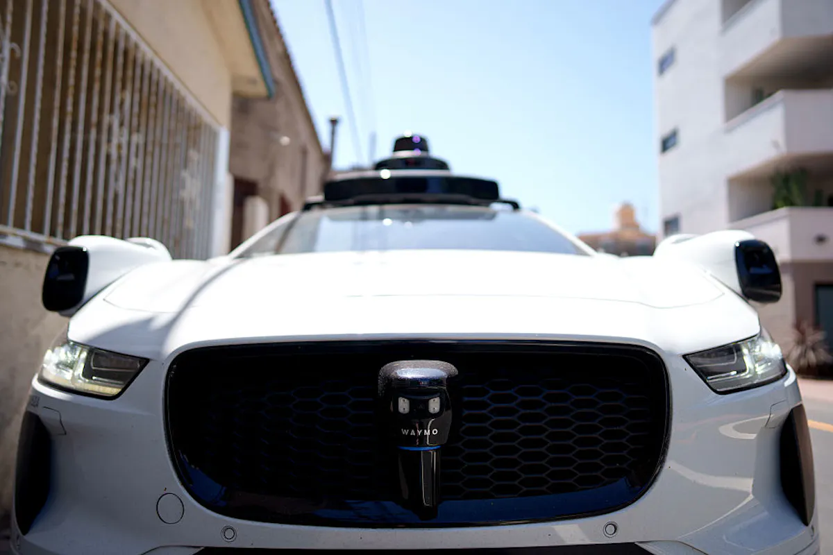 Waymo, Lyft, Tesla: Who’s behind the wheel of the US robotaxi industry ...