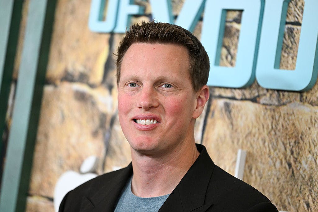 Warner Bros. shares jump as Paramount Skydance reportedly preps a $71 ...