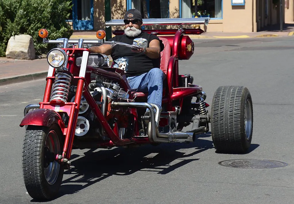 Harley-Davidson sinks on falling motorcycle sales, weaker-than-expected ...