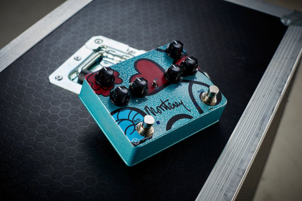 A guitar pedal CEO used 1.83 million Amex points to settle a tariff ...